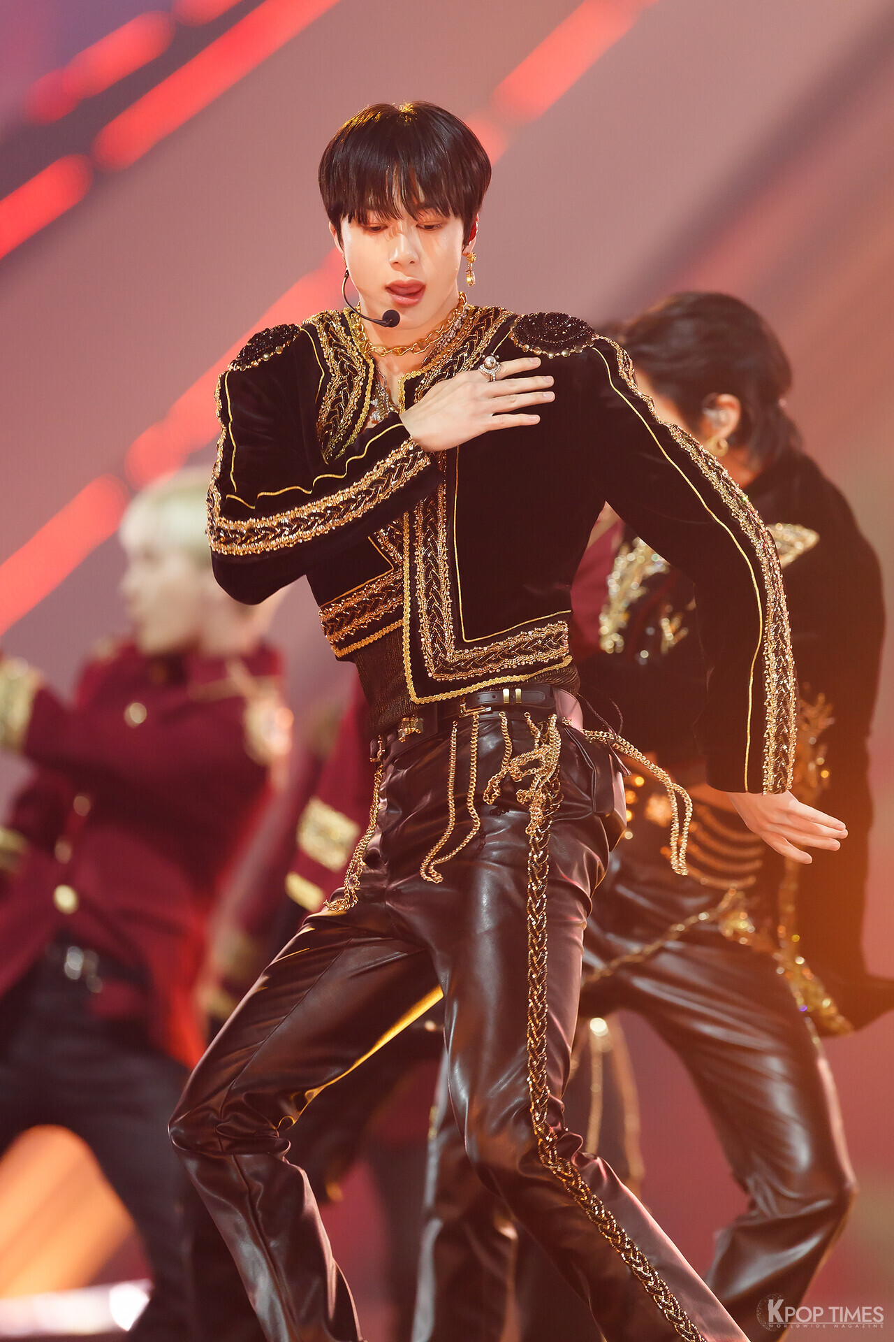 몬엑 형원 “여러분 저 왔어요”